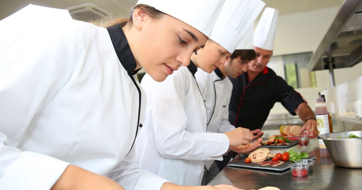 Fachkraft (m/w/d) Küche ist dein Traumberuf? Wir machen Ausbildung!